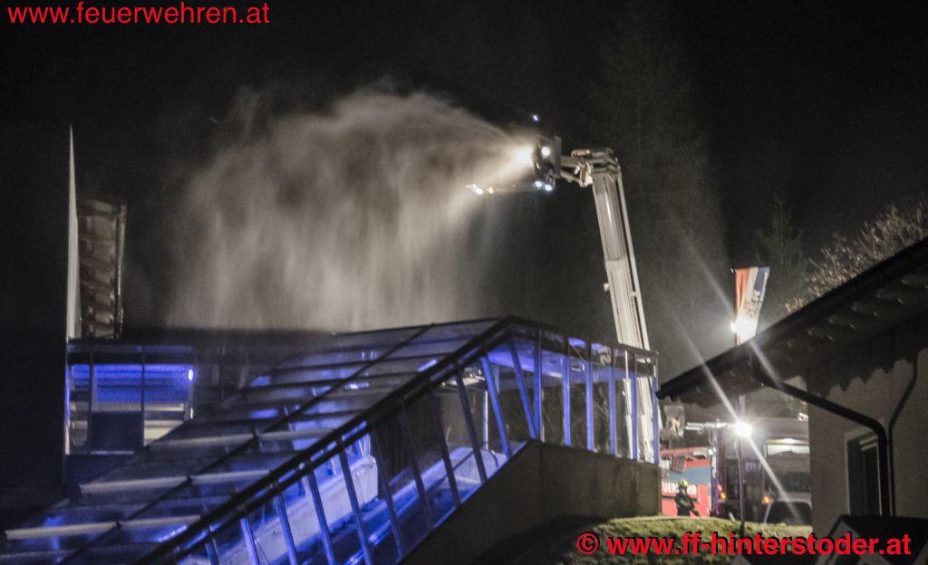 FF Hinterstoder übt Brand in der Hössbahn - Talstation