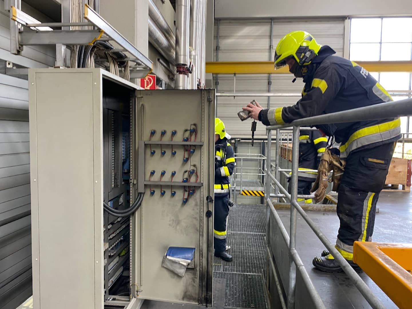 HFW Villach: Elektroverteiler in Betriebsstätte fing Feuer